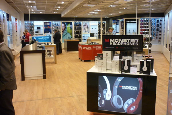 Capi opens new-look electronics store at Oslo Gardermoen Airport ...