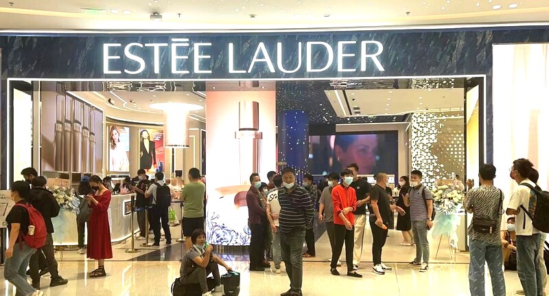 On location: Estée Lauder unveils largest travel retail flagship in cdf ...