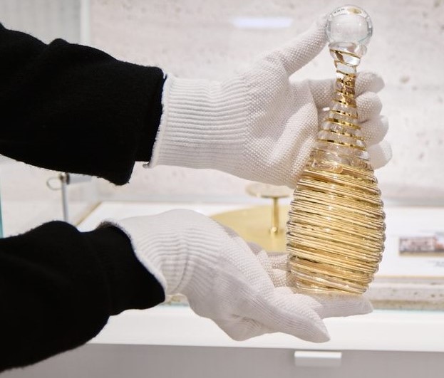 Picture Gallery: Dior delights with new fragrance & beauty boutique at ...