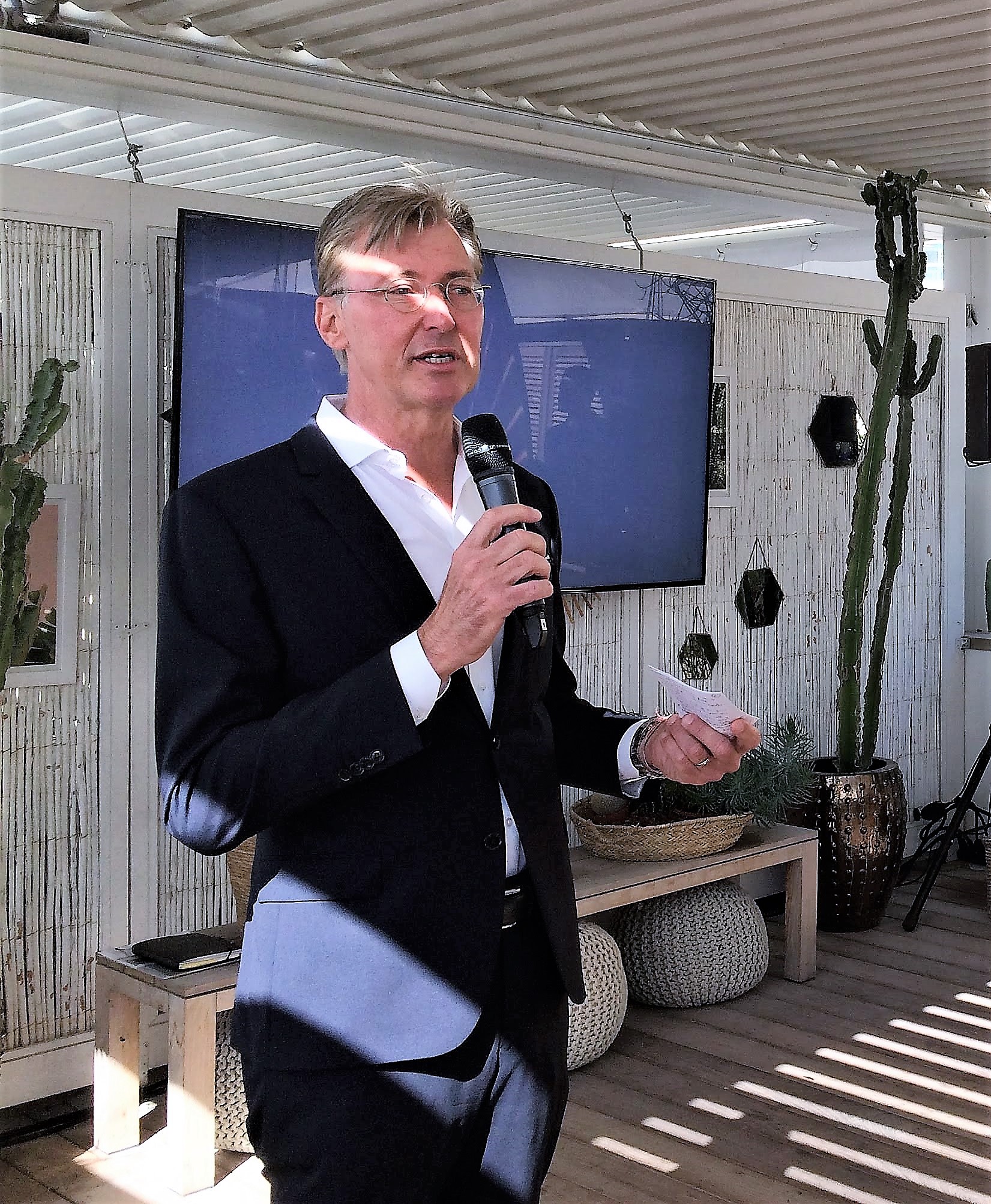 Nice Airport projects that commercial sales will have doubled by 2019 ...