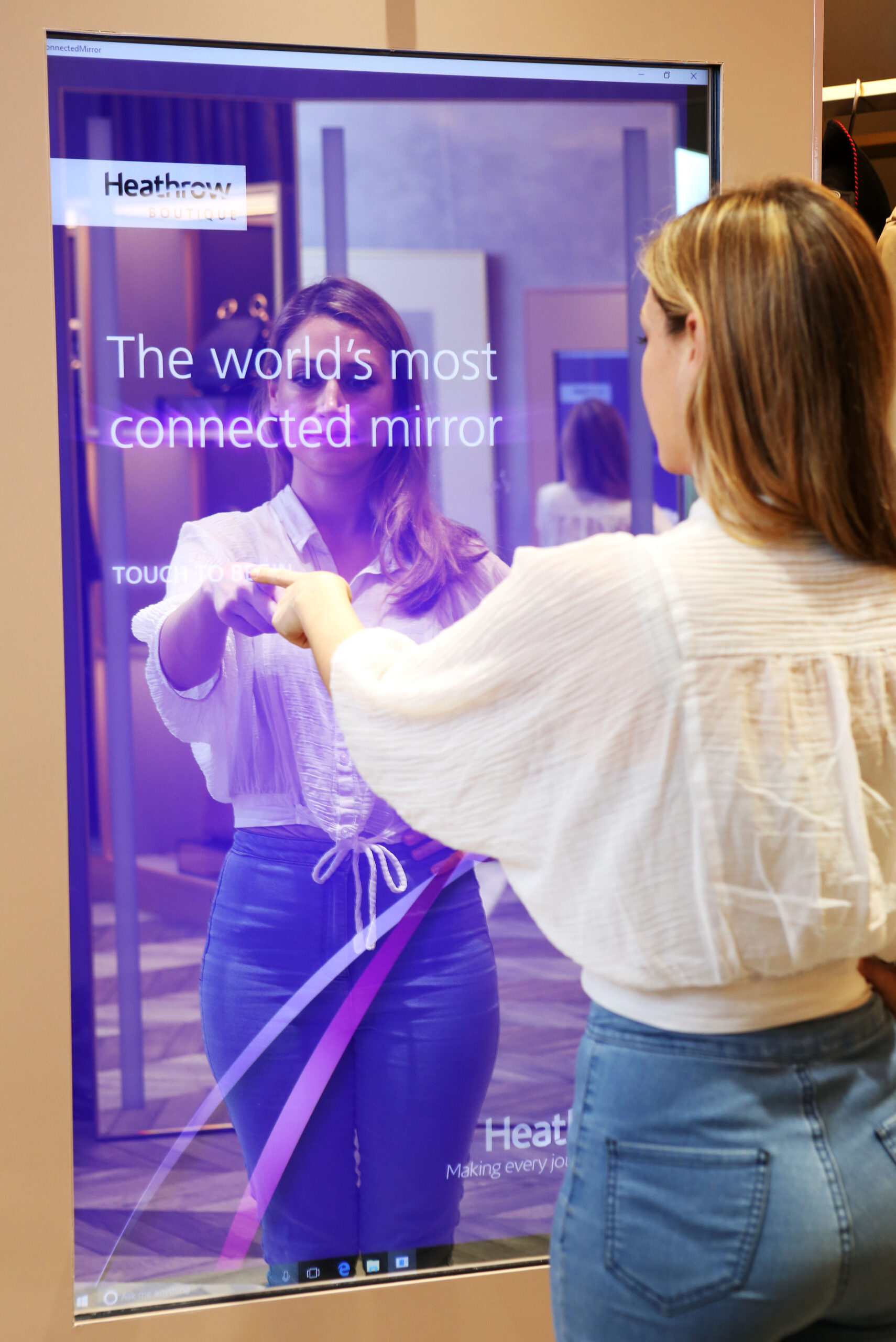 Heathrow unveils “the world’s most connected mirror” for instant social ...