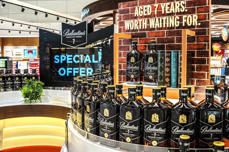 Images of the Day: Pernod Ricard GTR and Bahrain Duty Free unveil Ballantine's 7 American Barrel ...
