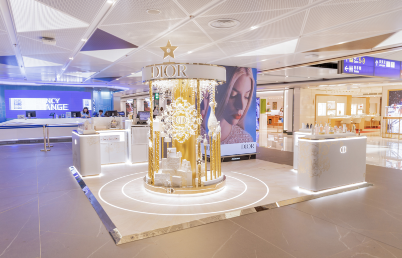 Dior Atelier of Dreams lights up Hong Kong Airport for festive season ...