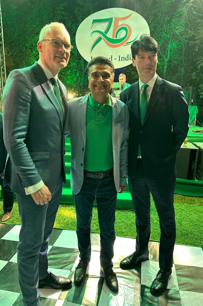 Images of the Day: ARI says ‘Céad Míle Fáilte’ to visiting Irish ...