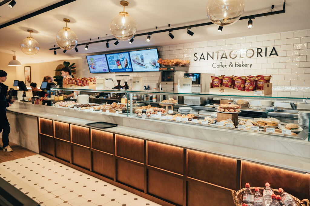 Areas unveils Santagloria Coffee & Bakery at Adolfo Suárez Madrid-Barajas Airport : Moodie ...