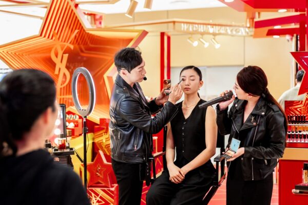 YSL Beauté Infinite Star pop-up campaign shines in Hainan and Singapore ...