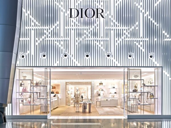Qatar Duty Free strengthens luxury offer as second Dior boutique opens ...