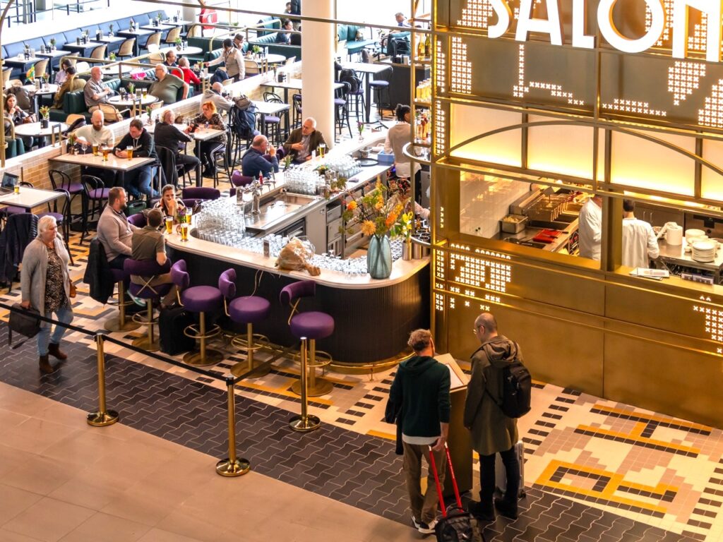 Amsterdam Airport Schiphol passenger traffic climbs +8% in 2024 ...