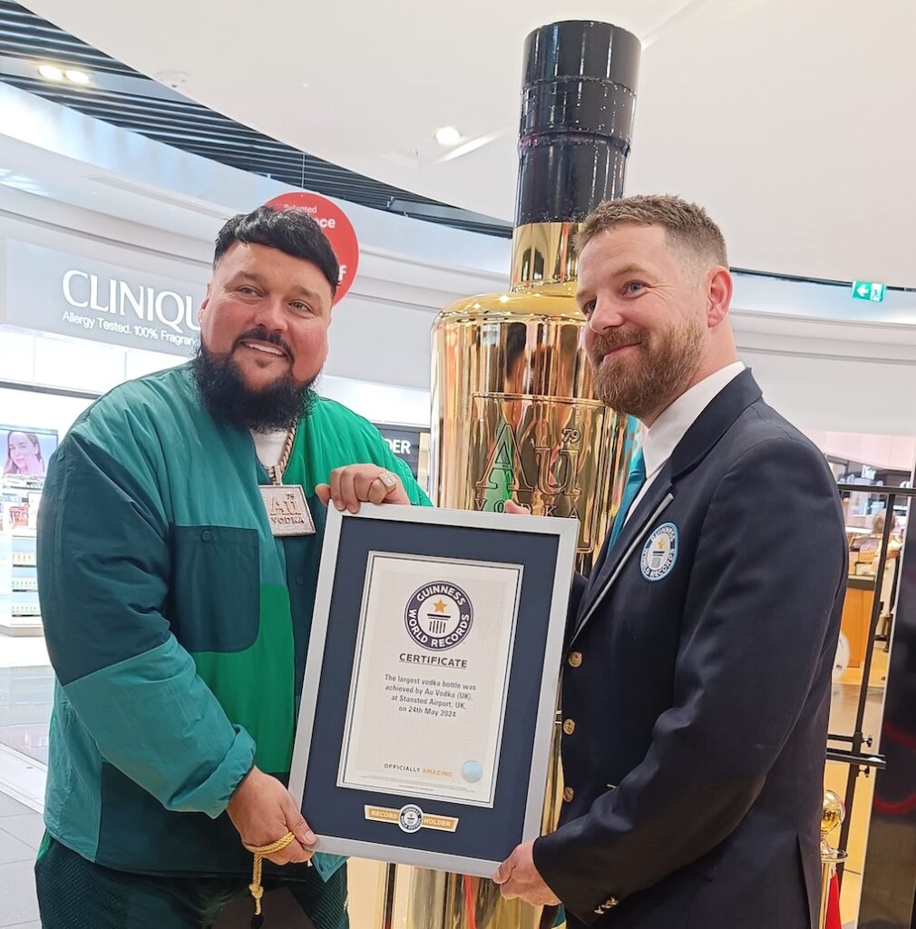 On location: Au Vodka debuts world’s biggest vodka bottle with DJ ...