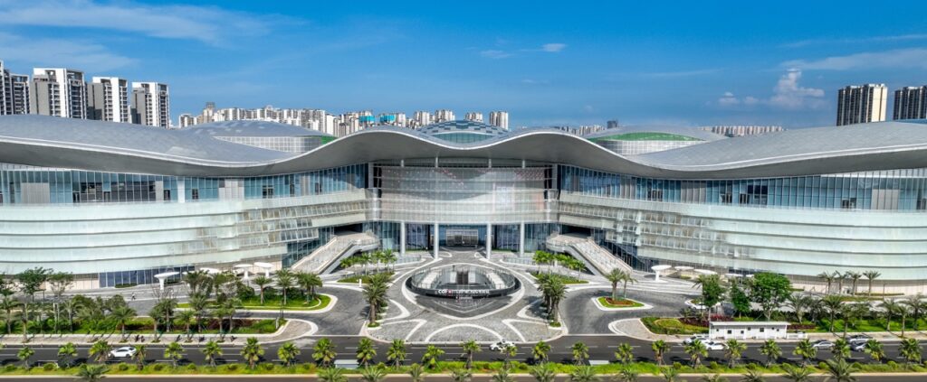 cdf Haikou International Duty Free Shopping Complex embraces summer ...