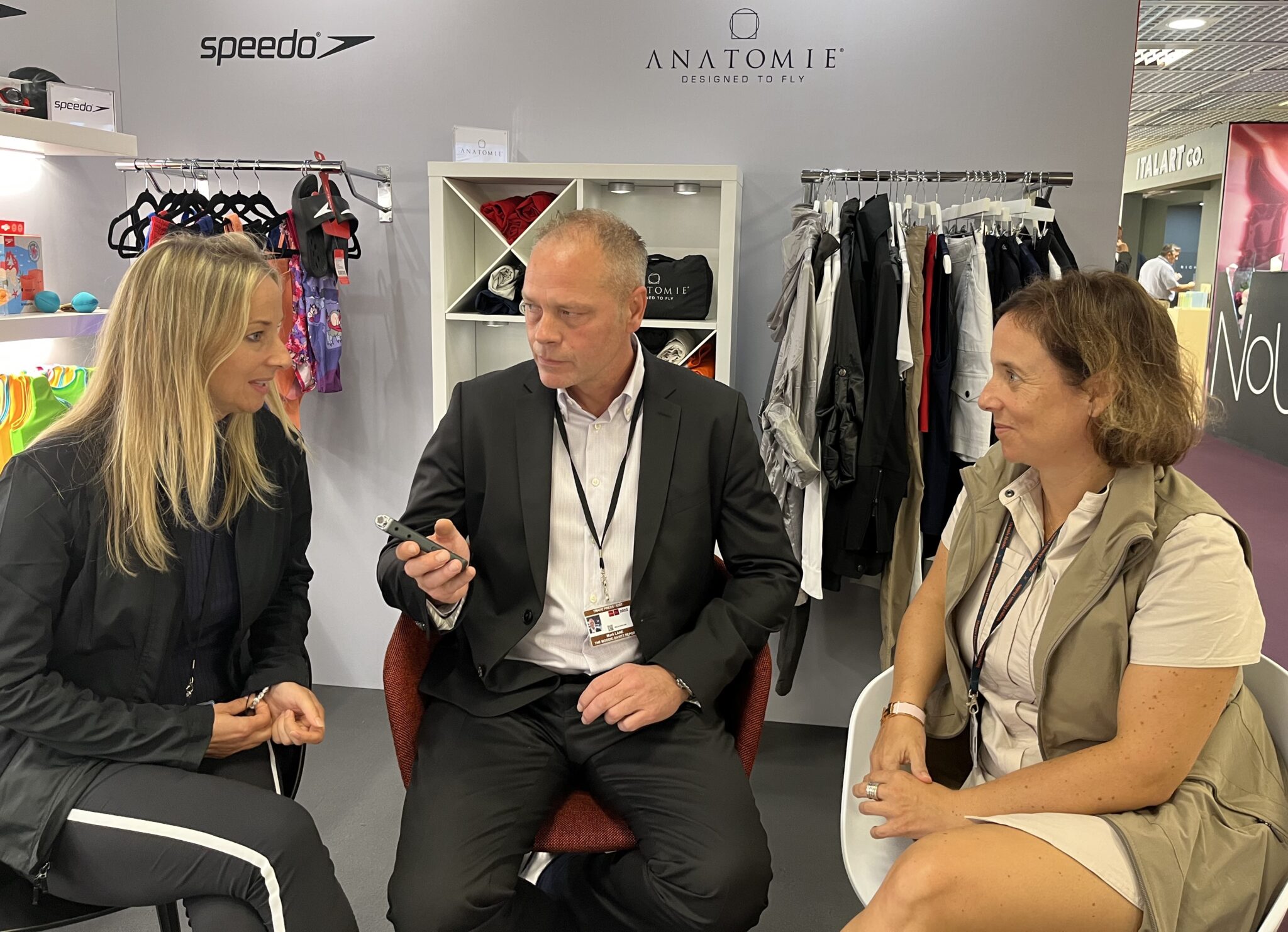 Meet The Moodie Davitt Report team: Introducing Senior Business Editor ...