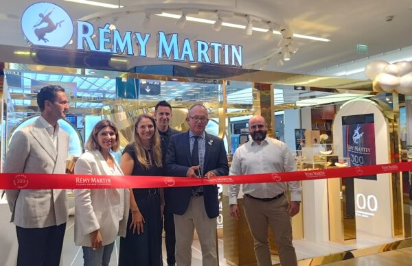 On location: Rémy Martin and Extime Duty Free transport Paris CDG ...