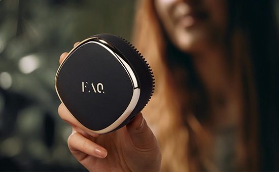 FAQ Swiss unveils hair regrowth device for men and women : Moodie ...