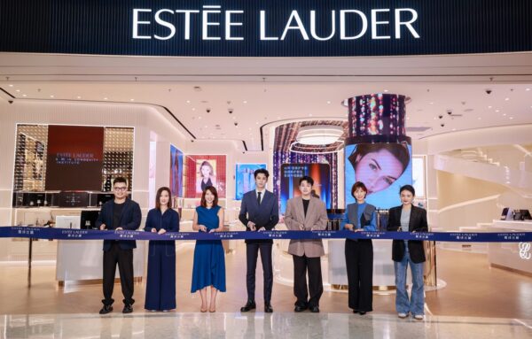 Estée Lauder and CDFG unveil experiential flagship and Night Science ...