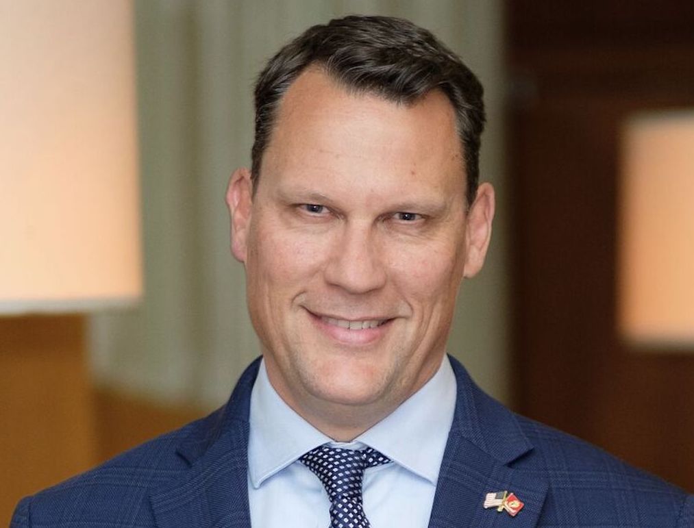 HMSHost names concessions industry veteran Brett Kelly as Vice ...