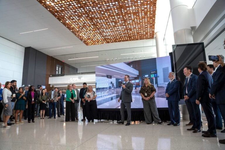 Images of the Day: Lift-off for expanded Terminal D-West at Houston ...