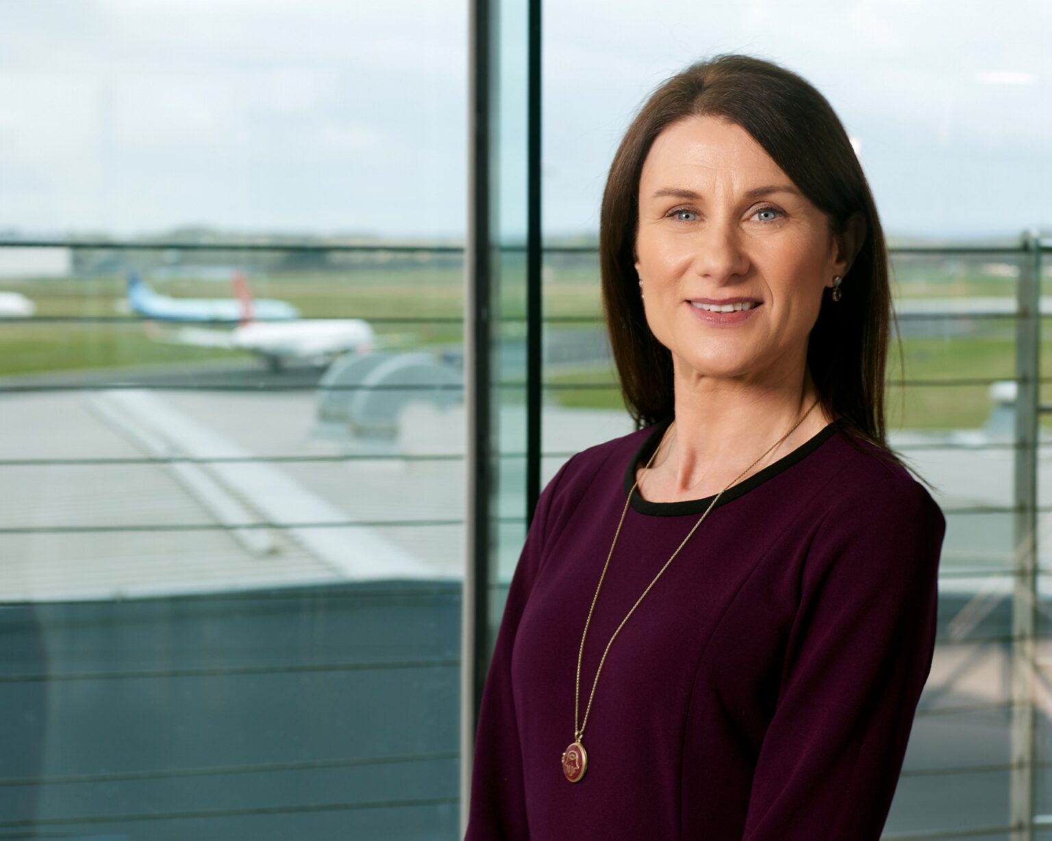 Elizabeth Arden column: Through the Red Door with The Shannon Airport ...