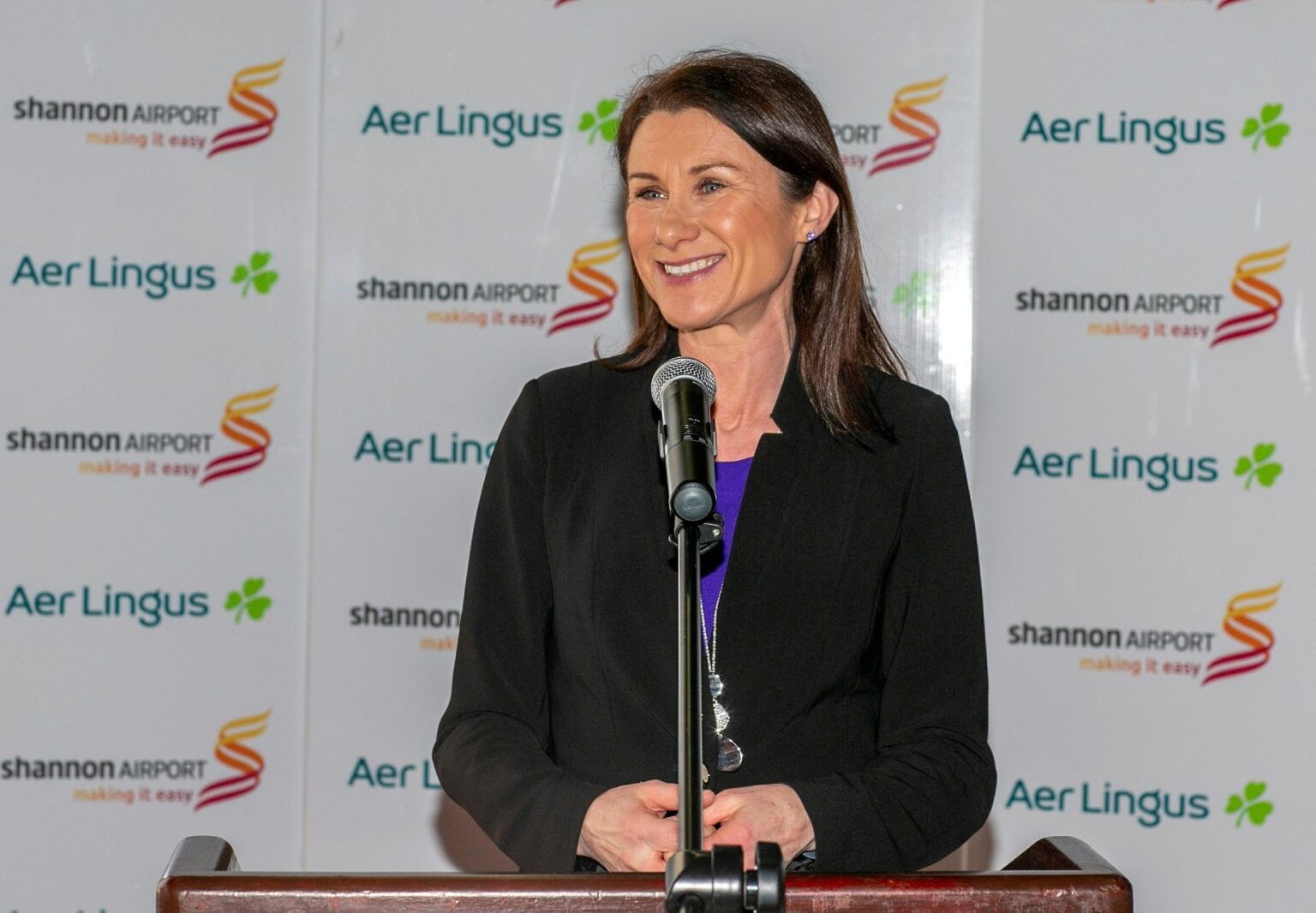 Elizabeth Arden column: Through the Red Door with The Shannon Airport ...