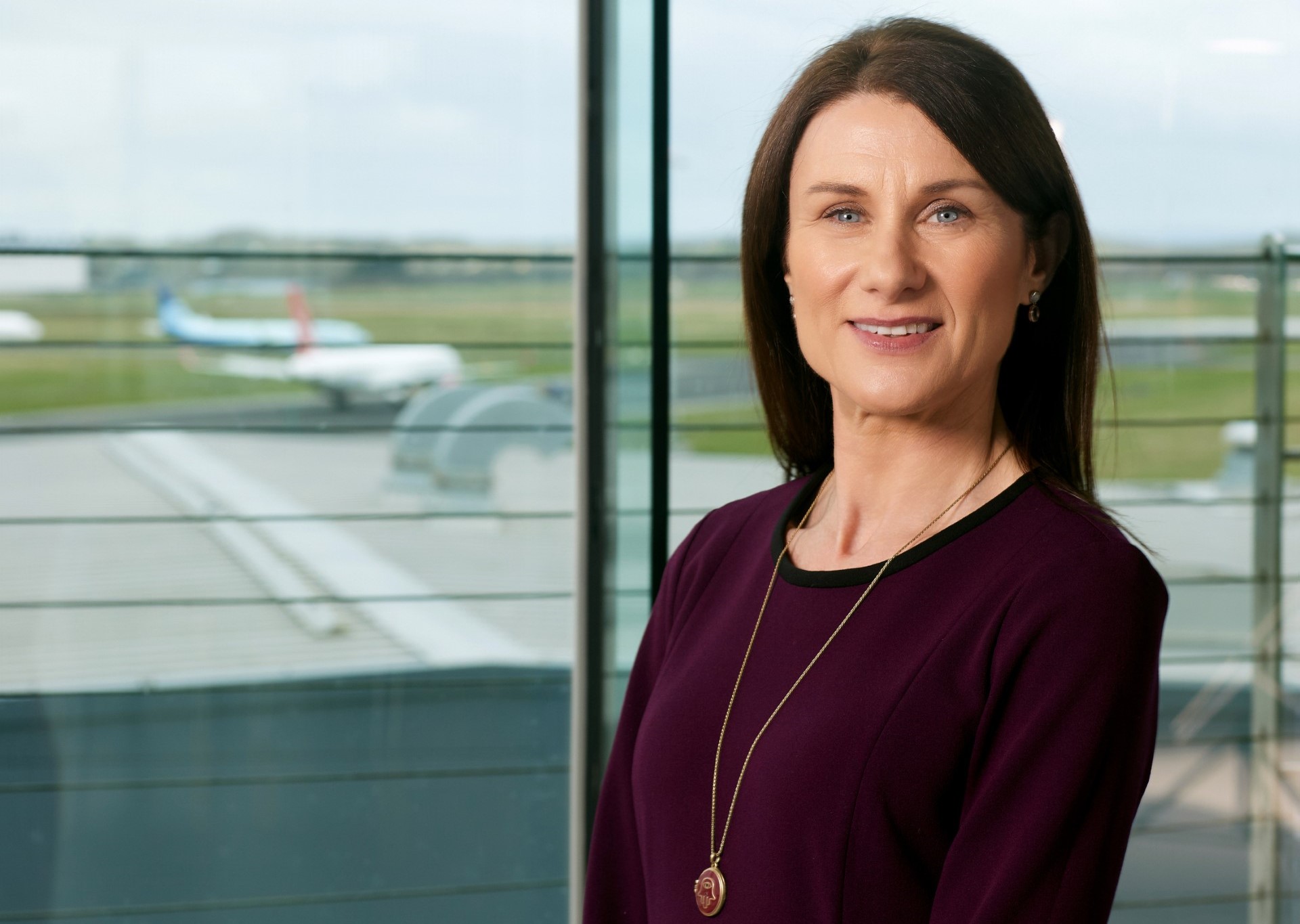 Elizabeth Arden column: Through the Red Door with The Shannon Airport ...
