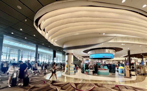Images of the Day: Capturing the enduring allure of Changi Airport ...