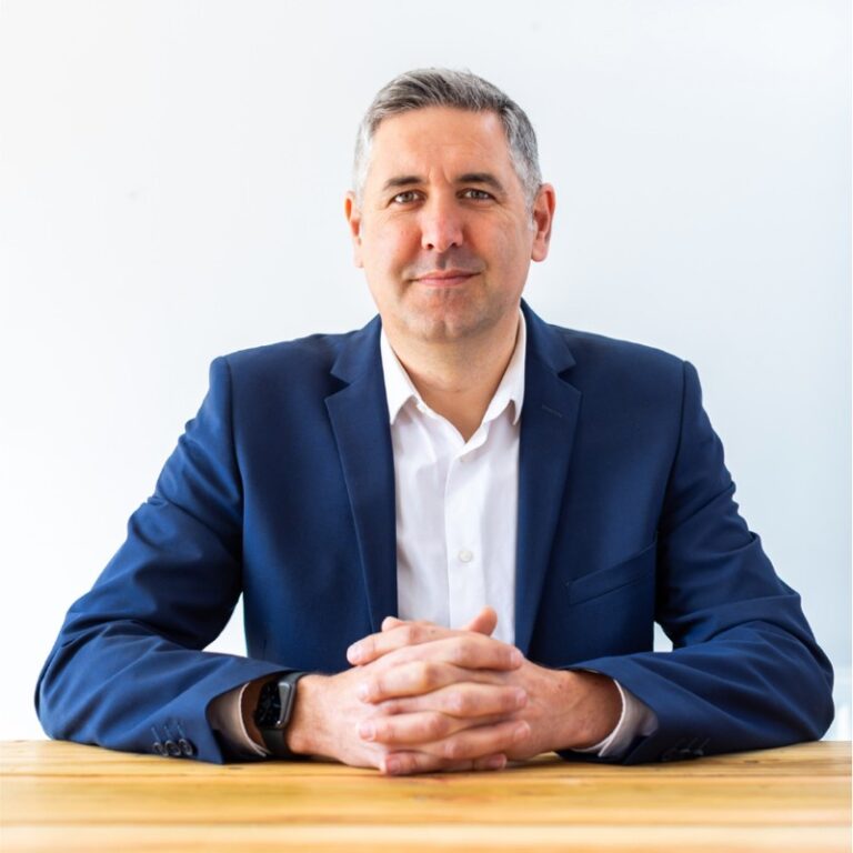 Vinarchy, a new wine superforce is born; Jeff Bond to head travel retail : Moodie Davitt Report